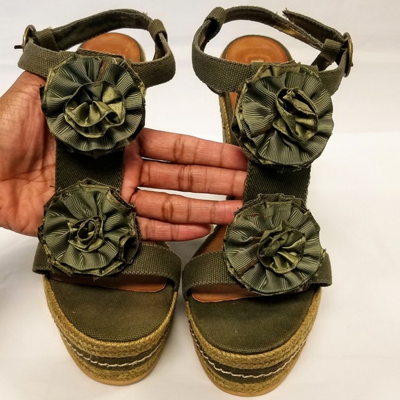 Wild Pair | Shoes | Wild Pair Army Green Distress Platform Wedge | Poshmark